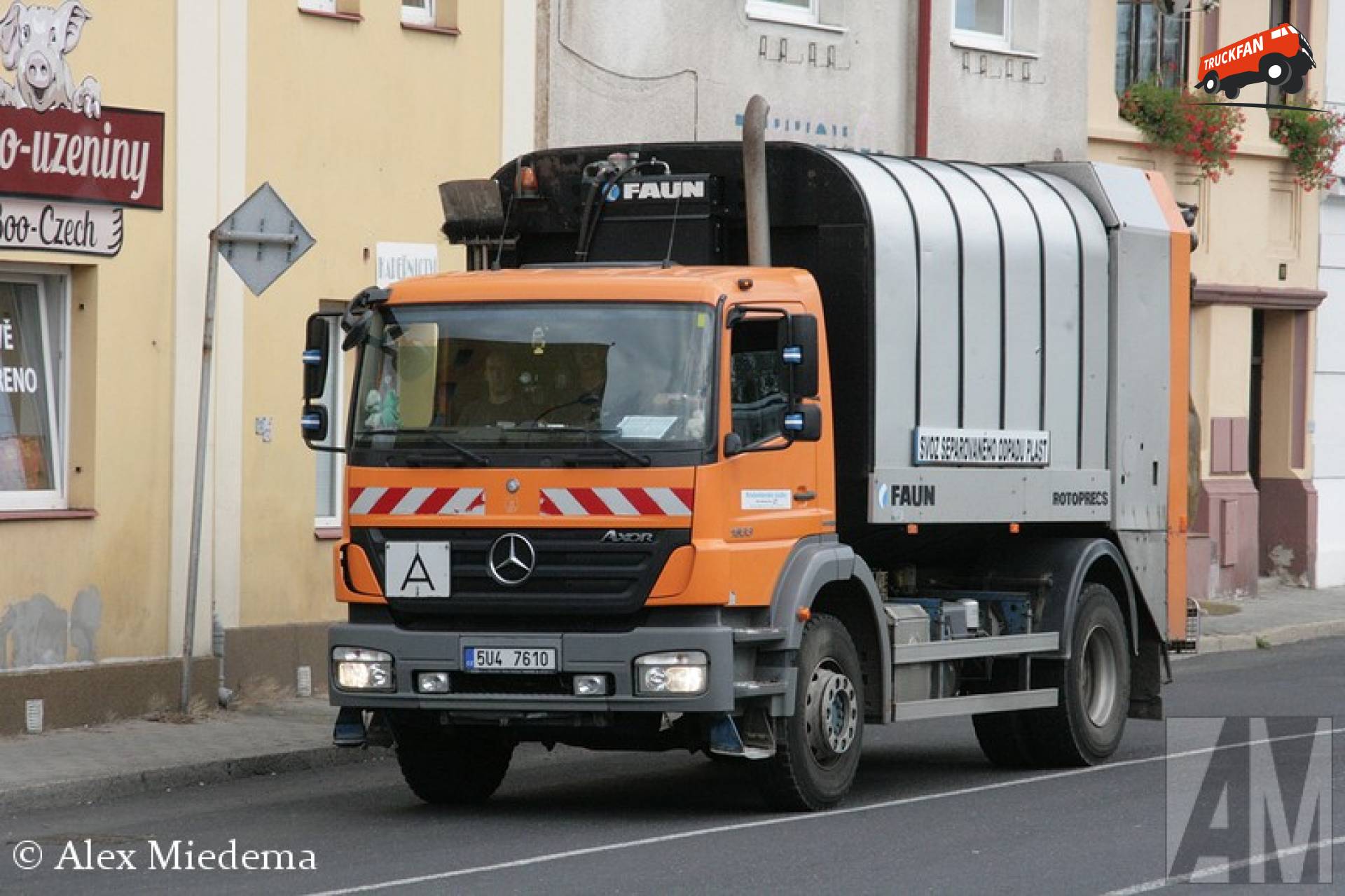 Foto Mercedes-Benz Axor MP2 #1065154 - TruckFan