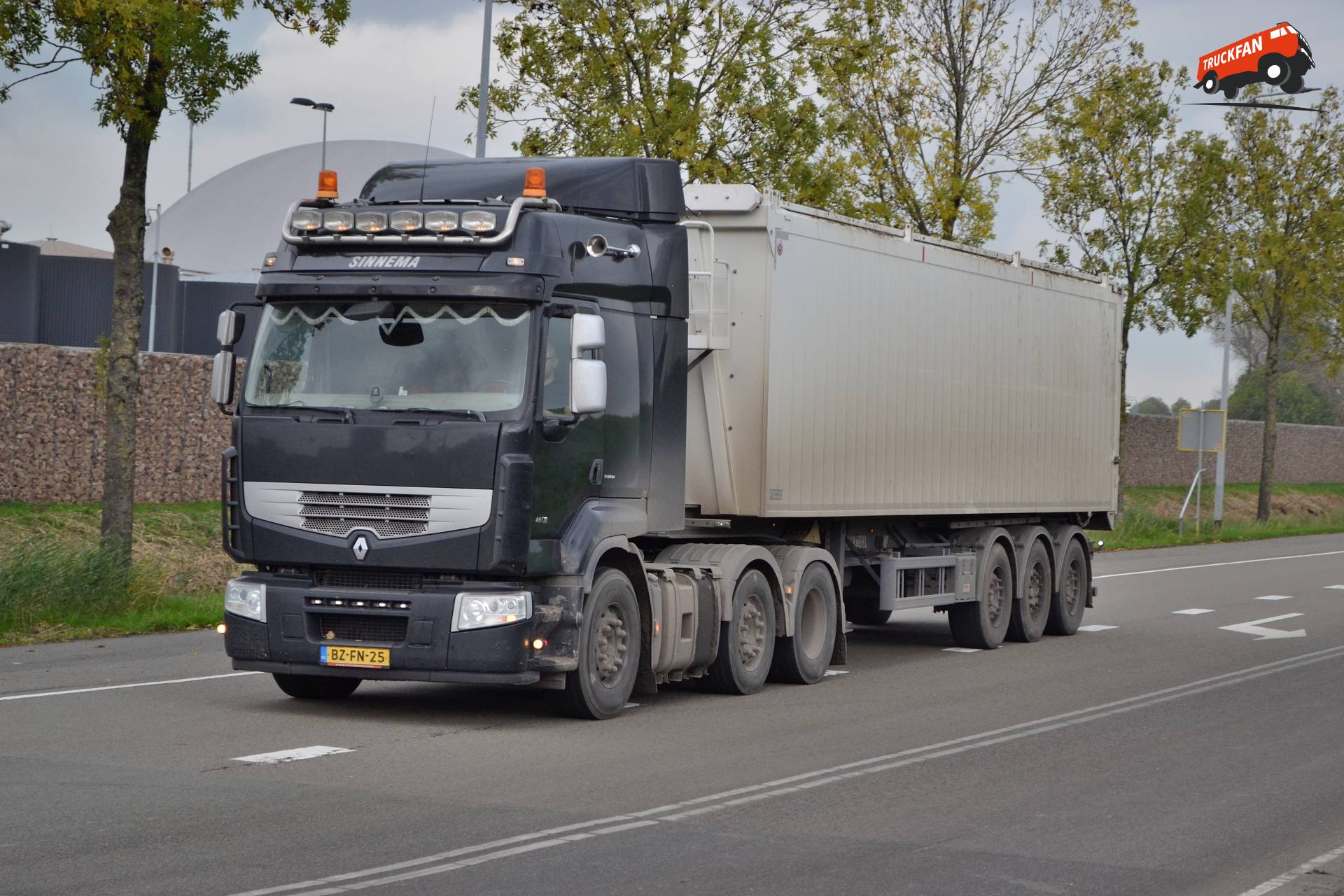 Foto Renault Premium 2nd gen van Sinnema Transport - TruckFan