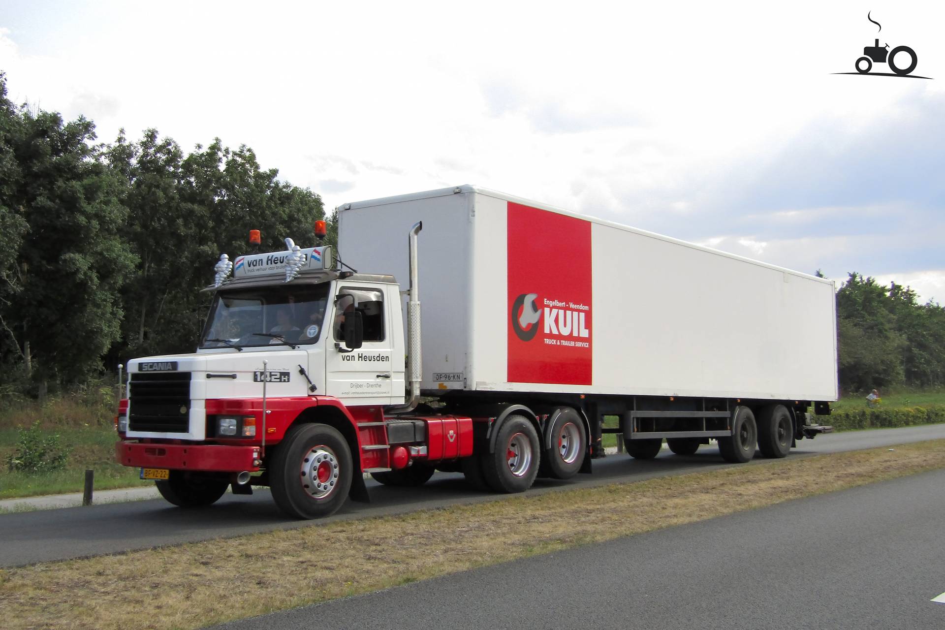Foto Scania T142 van Van Heusden, Kuil Banden - TruckFan