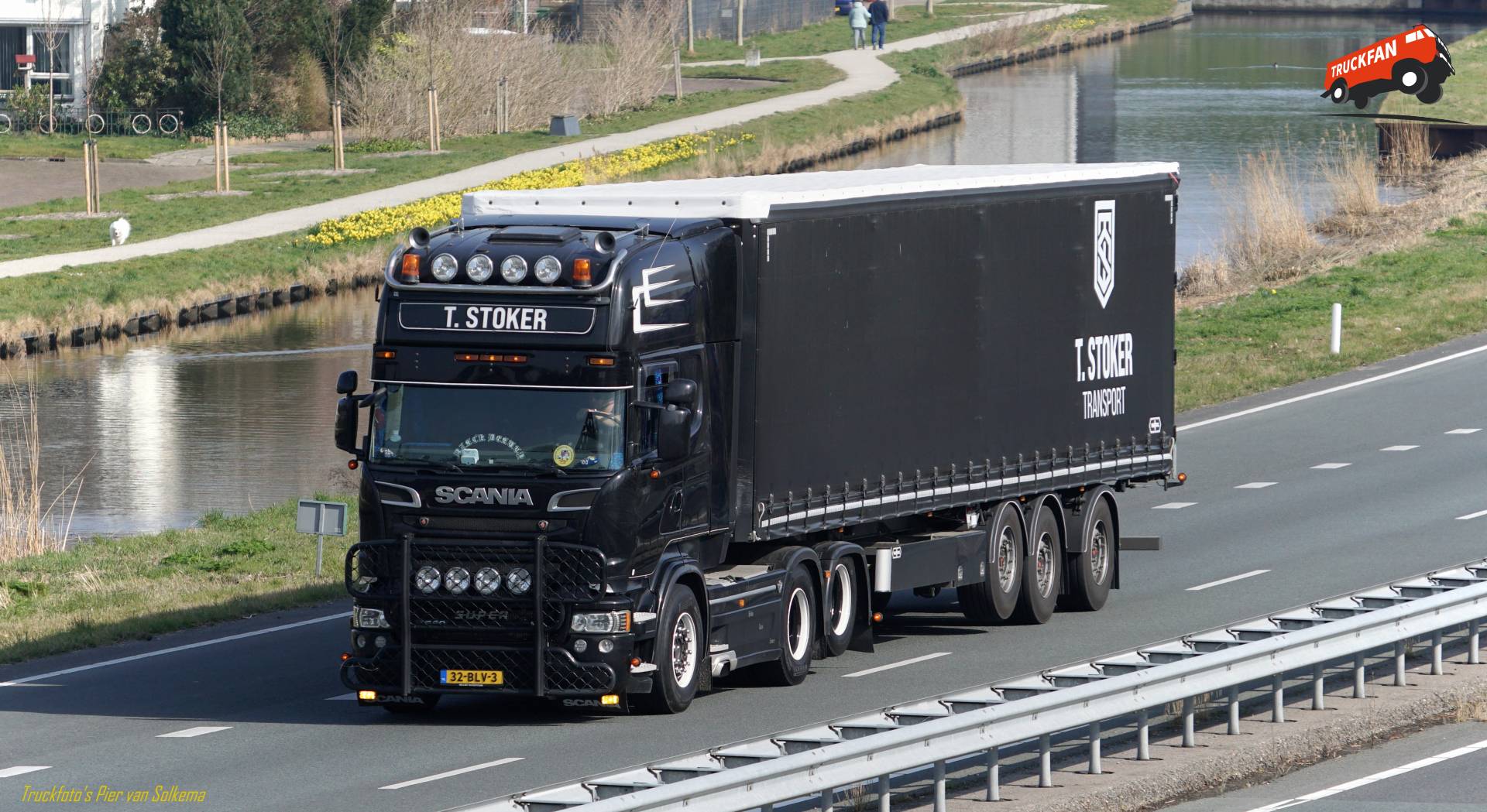 Foto Scania R560 #1463077 - TruckFan