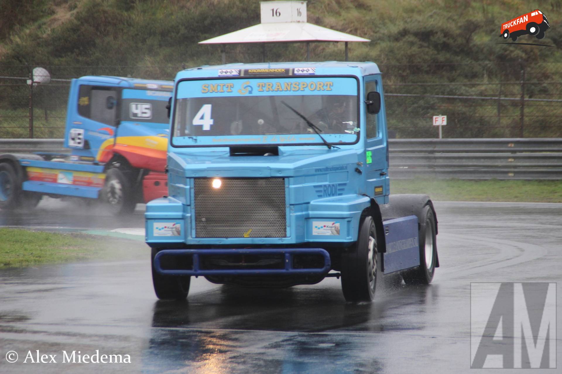 Foto Scania T112 van Smit Transport B.V - TruckFan