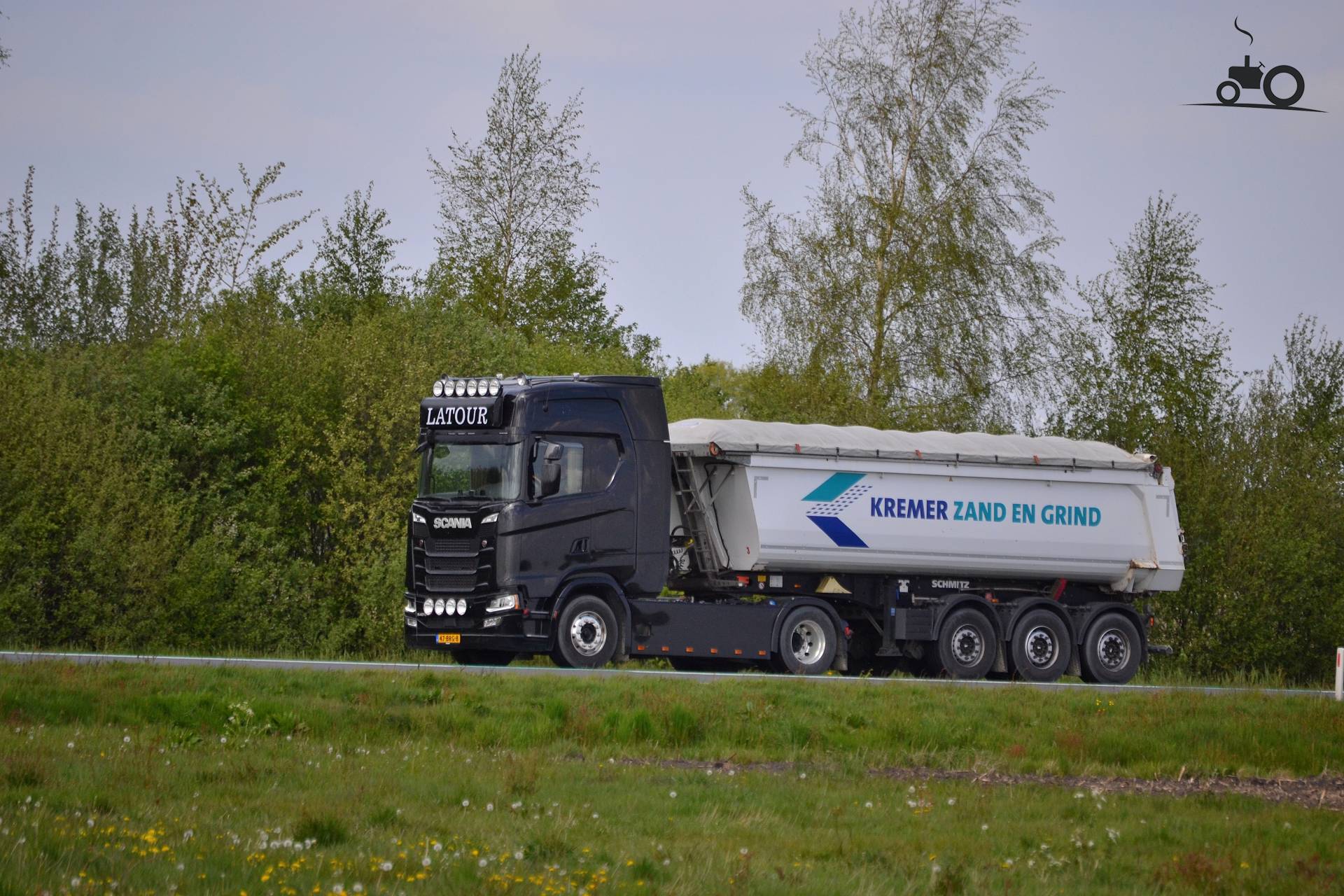 Foto Scania 540S van Latour transport , Kremer Zand en Grind - TruckFan