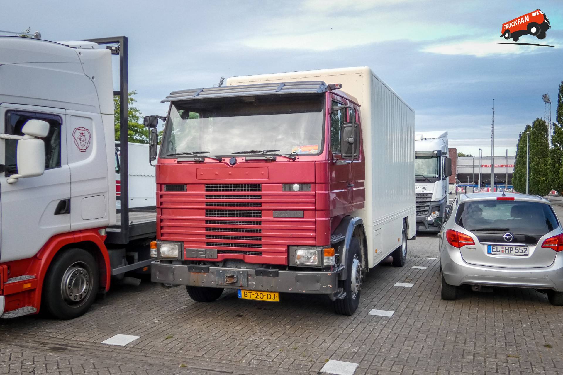 Foto Scania 92 van kermis - TruckFan