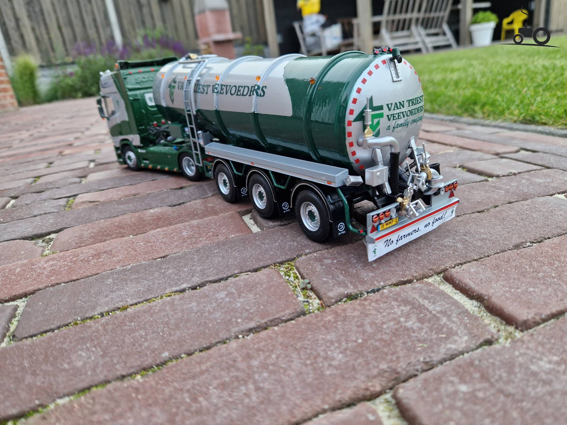 TractorFan Lid: Tinus