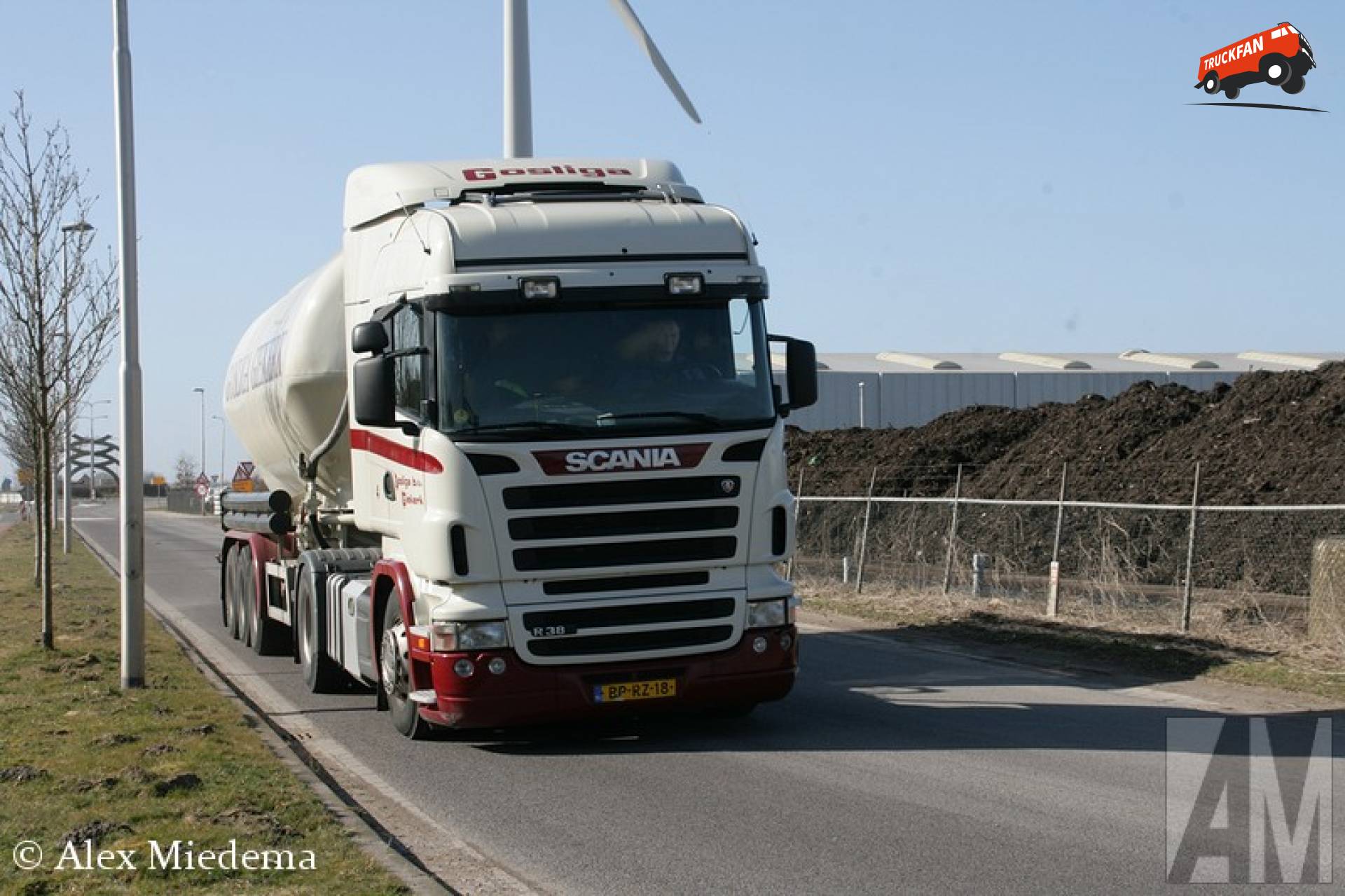 Foto Scania R380 van Internationaal Transportbedrijf Gosliga B.V ...