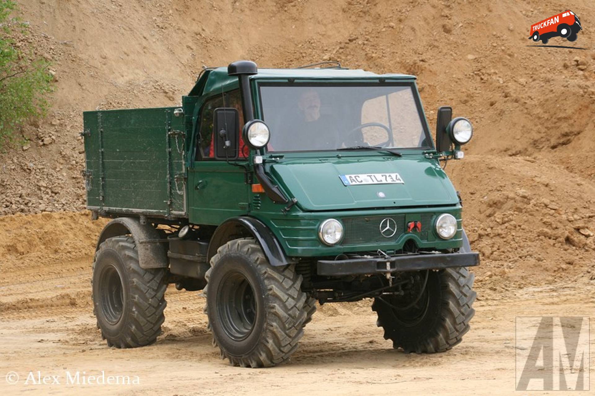 Unimog 421