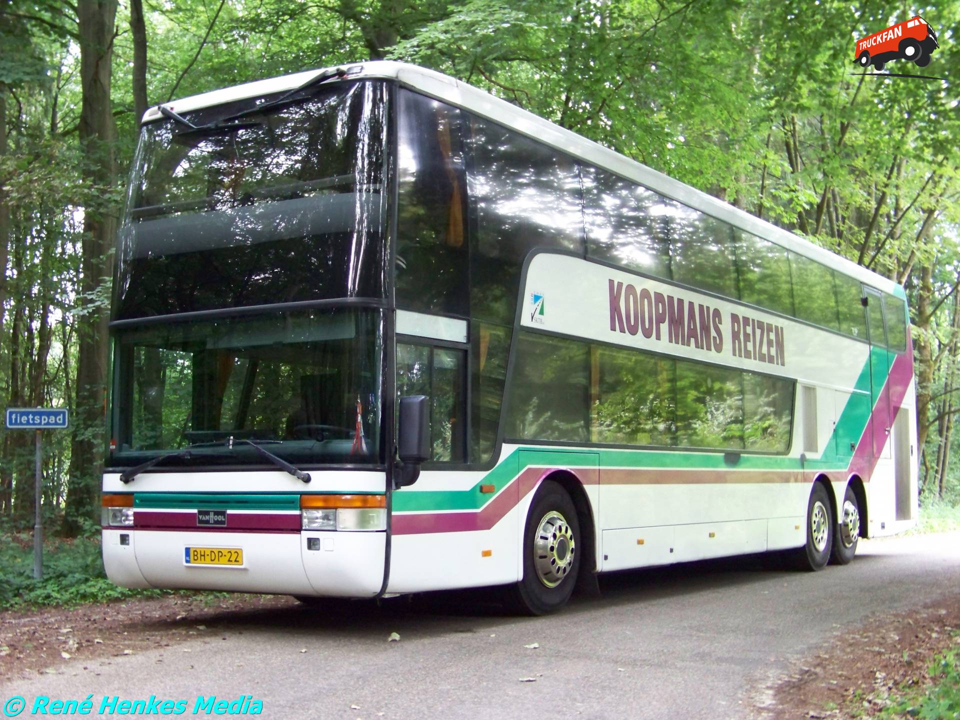 Foto Van Hool TD927 Astromega #1004661 - TruckFan
