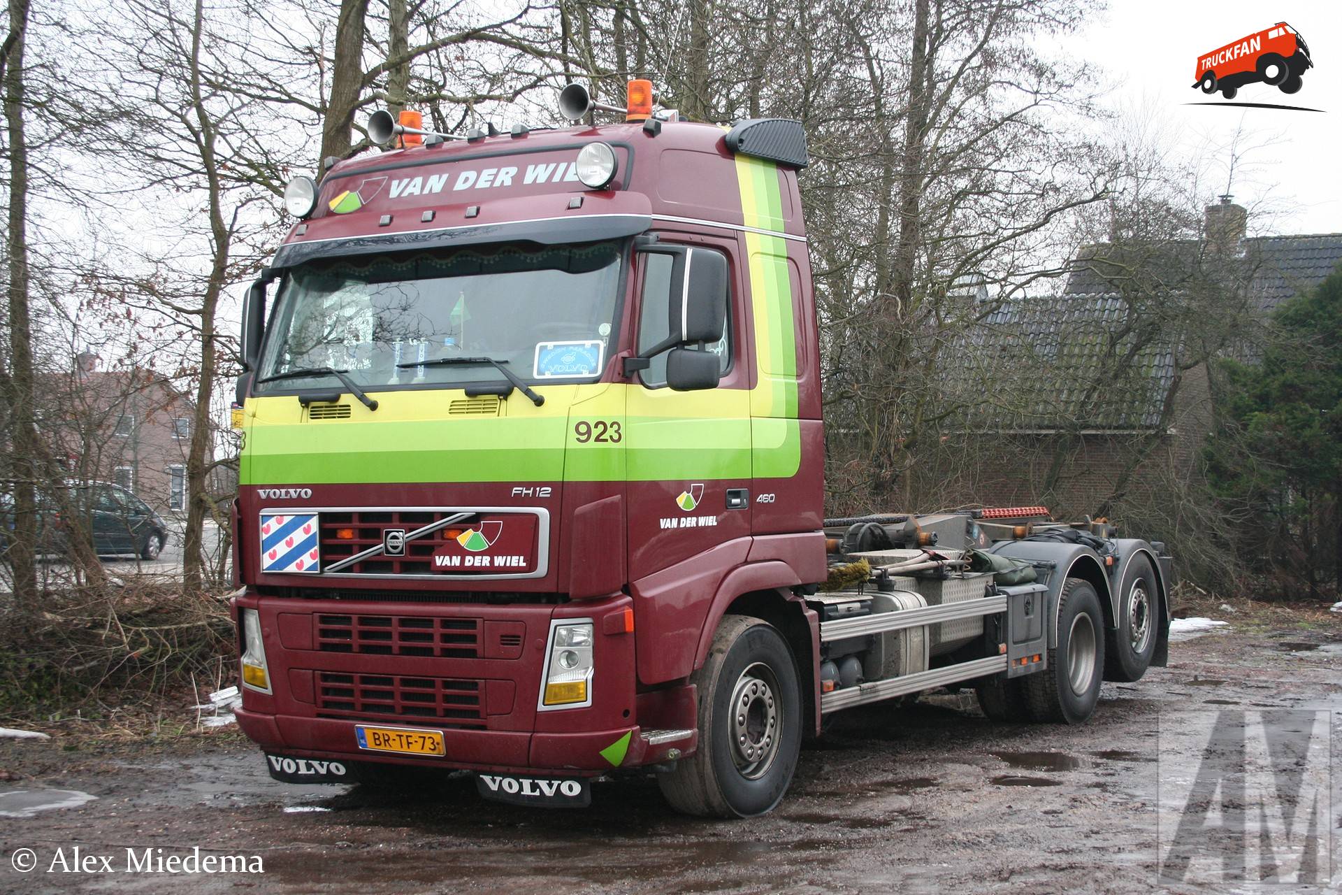 Foto Volvo FH12 2nd gen van Van der Wiel Transport - TruckFan
