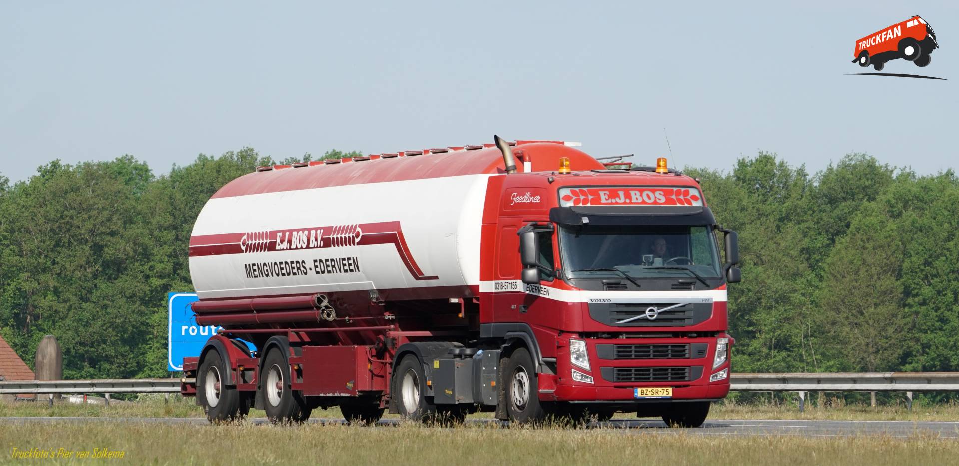 Foto Volvo FM 3rd gen van E.J. Bos Mengvoeders B.V - TruckFan