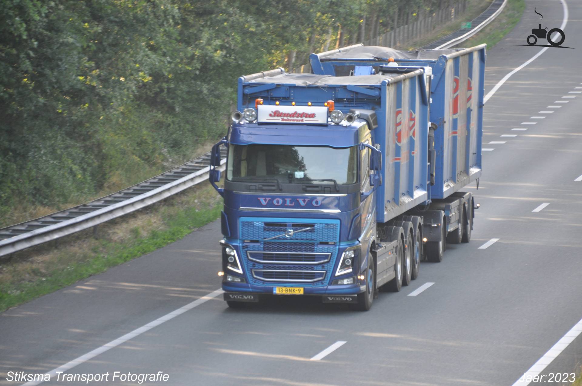 Foto Volvo FH van Sandstra Transport B.V. - TruckFan