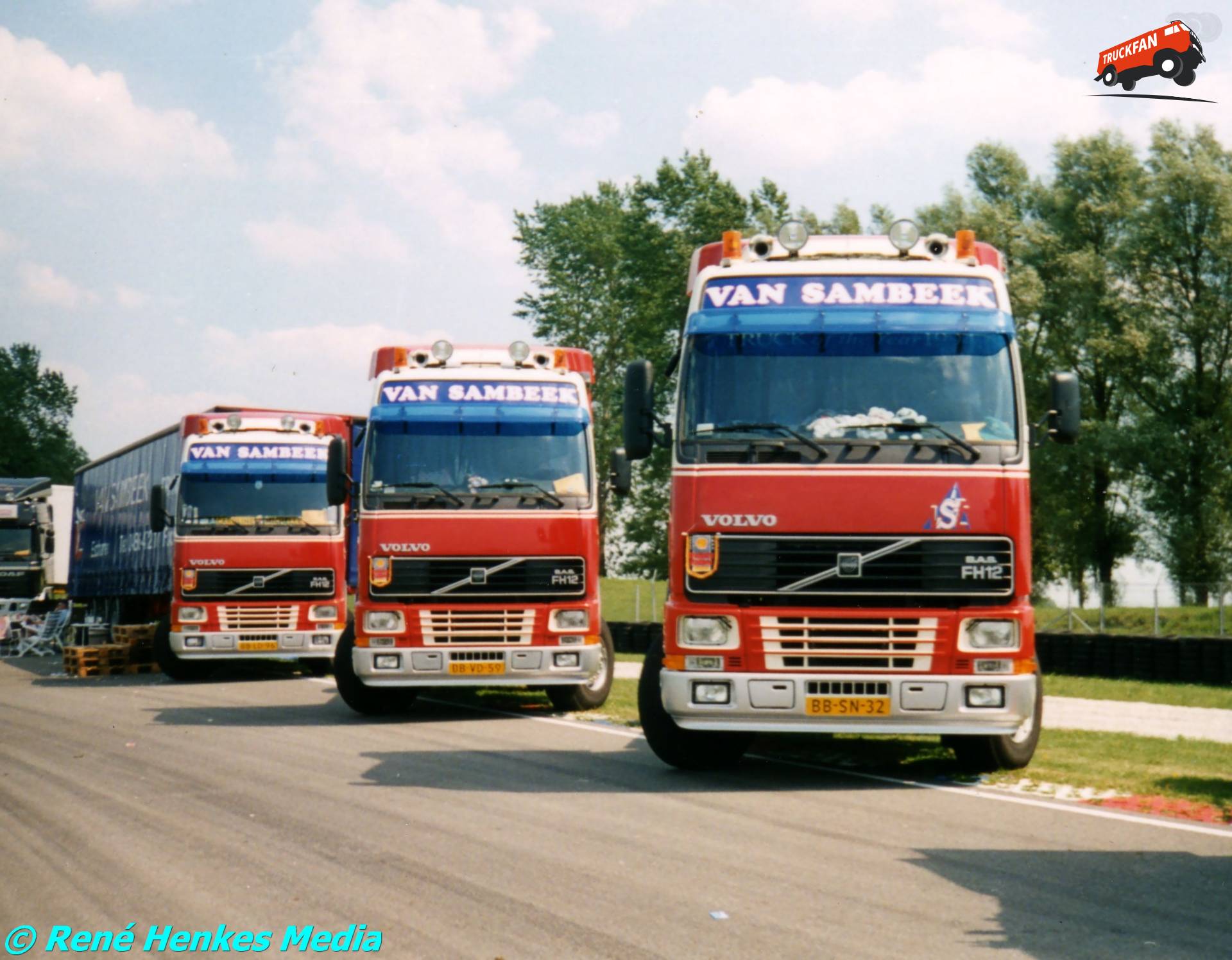 Foto Volvo FH12 1st gen van Van Sambeek Transport Escharen B.V. - TruckFan