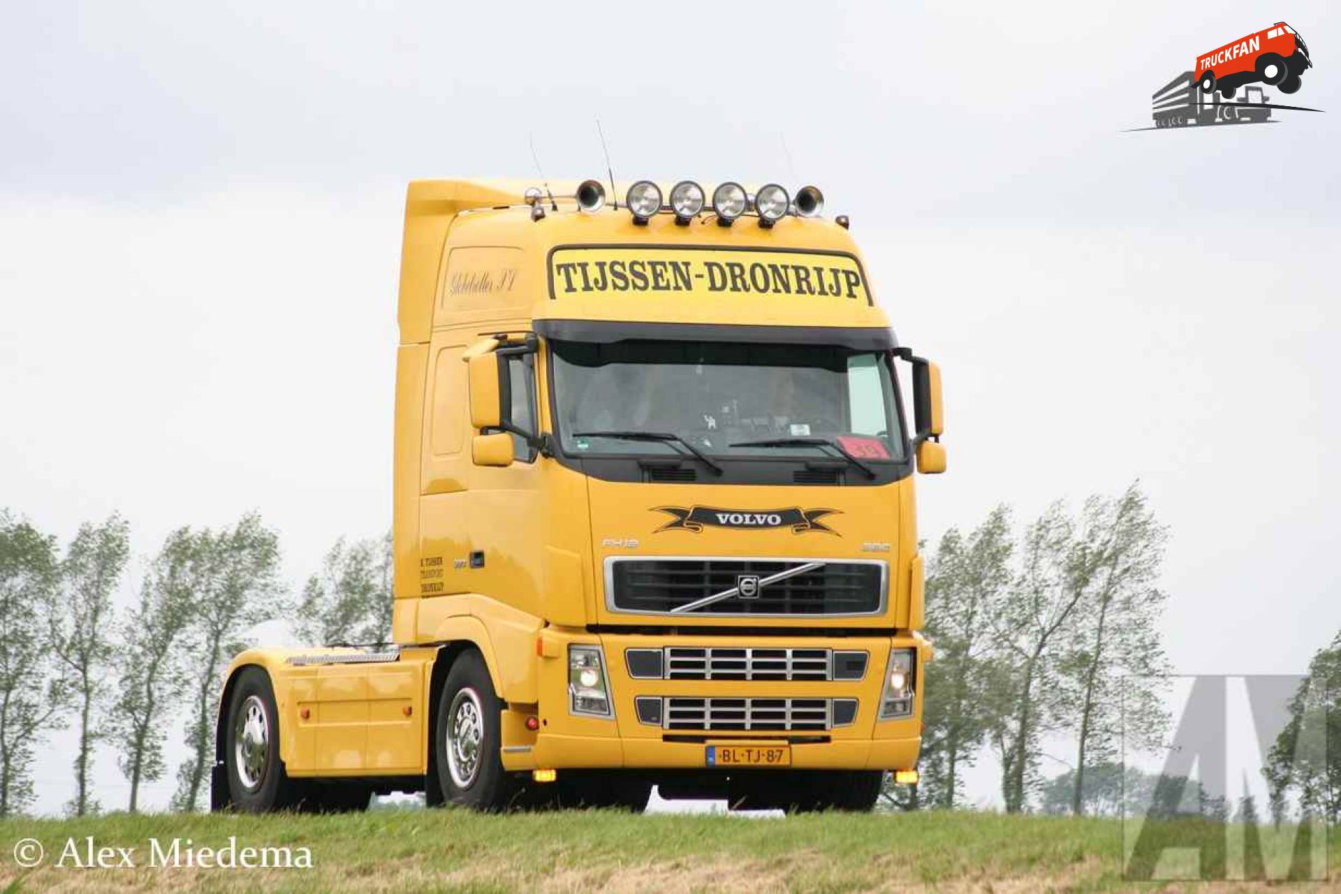 Foto Volvo FH12 2nd gen van Tijssen Internationaal Transport - TruckFan