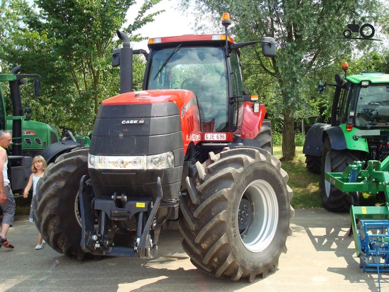 Foto Case Magnum 225 #137488 - TruckFan