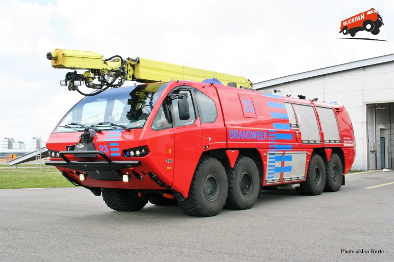 Foto Emergency One crashtender van Amsterdam Airport Schiphol, VibÃ¦k ...
