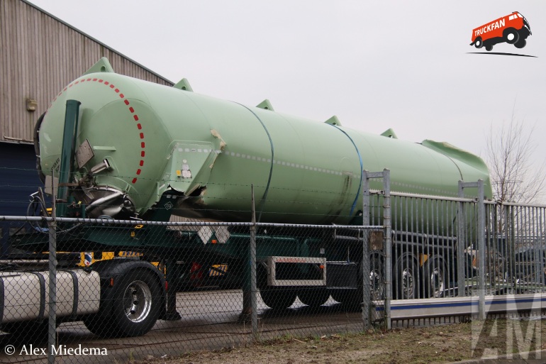 Ongeval vrachtwagen - FFB oplegger