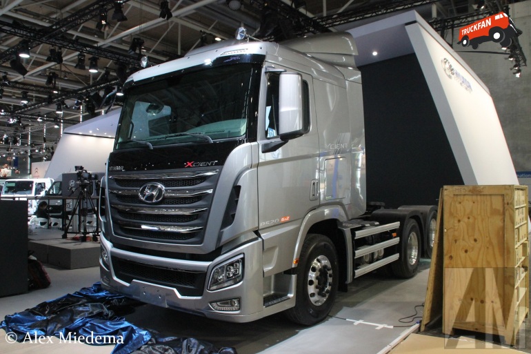 Foto Hyundai Xcient #1117861 - TruckFan