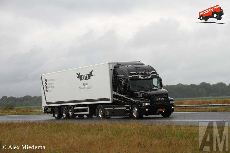 Foto Iveco Strator van Arts Verhuur B.V. - TruckFan