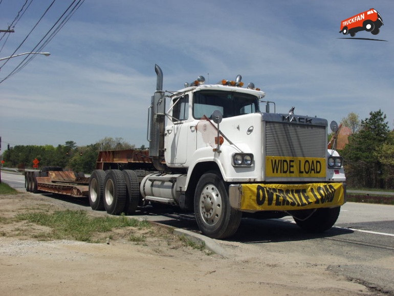 Foto Mack RW (Superliner) #1015043 - TruckFan