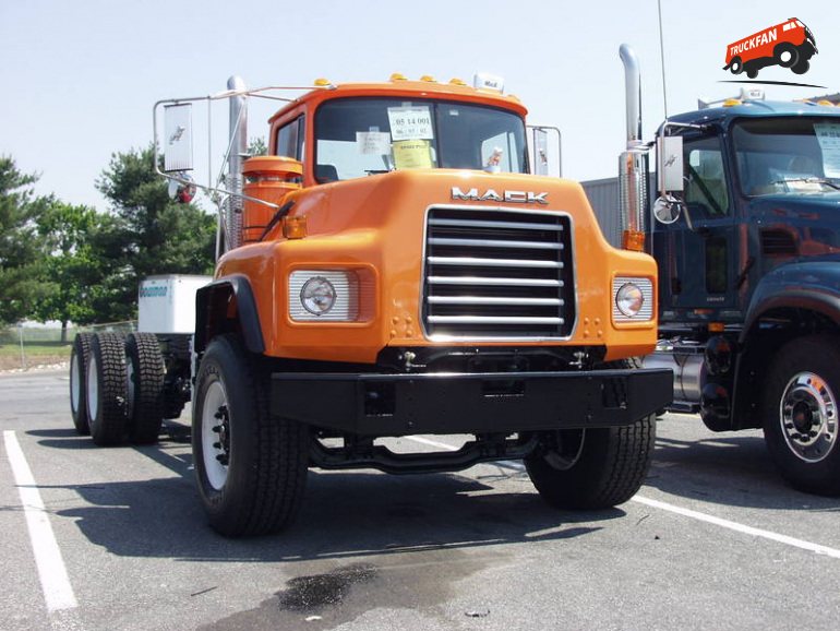 Foto Mack DM #1035933 - TruckFan