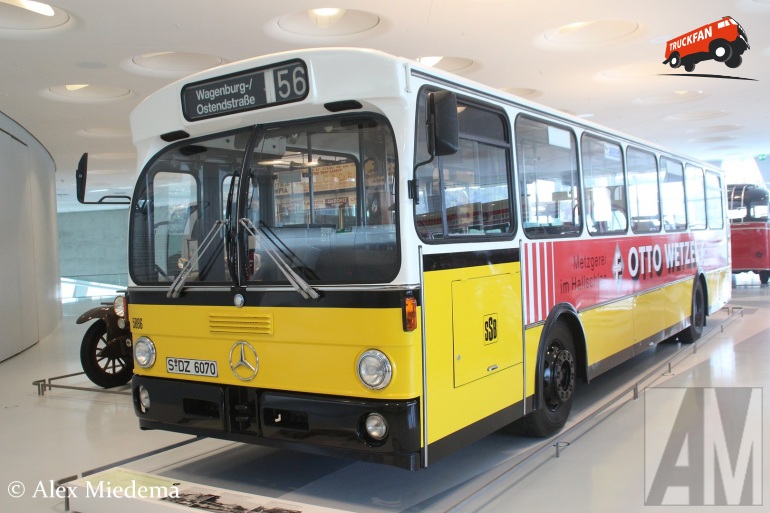 Foto Mercedes-Benz O305 van Mercedes-Benz Museum, Stuttgarter ...