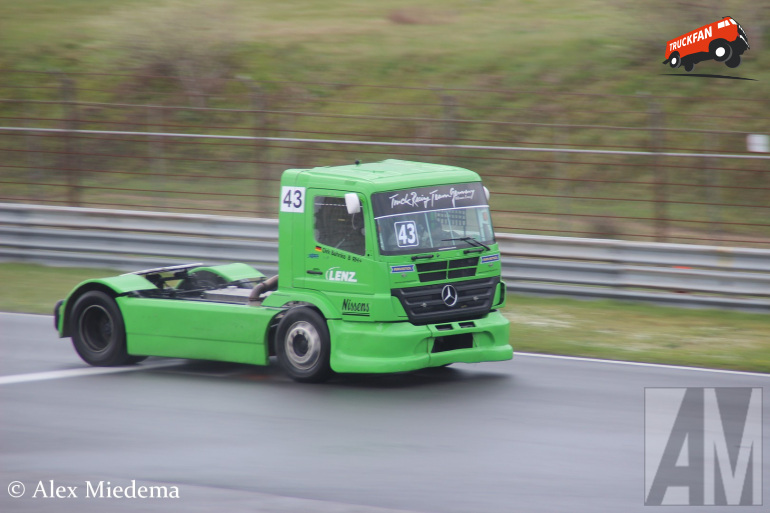 Foto Mercedes-Benz Axor MP2 van Lenz Abschleppservice GmbH - TruckFan