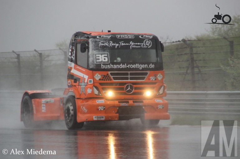 Foto Mercedes-Benz Axor MP2 van Lenz Abschleppservice GmbH - TruckFan