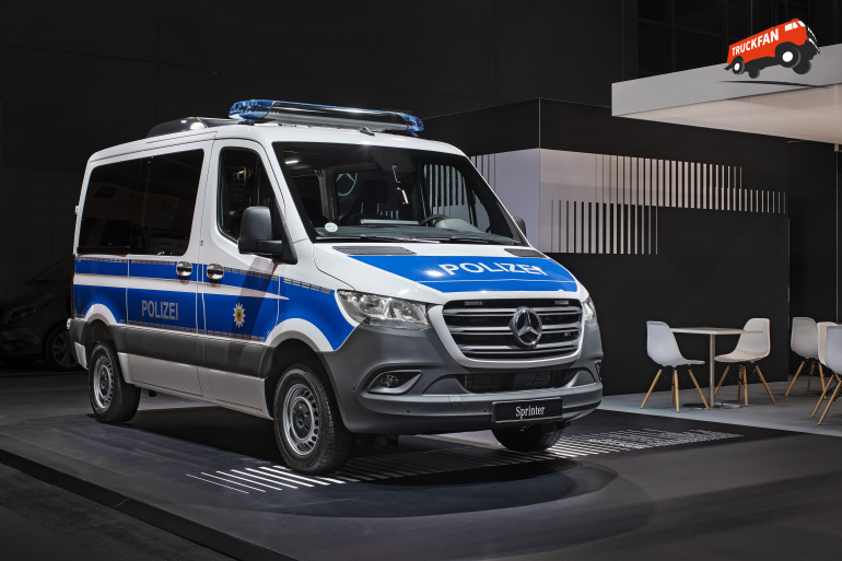 Foto Mercedes-Benz Sprinter van Polizei - TruckFan