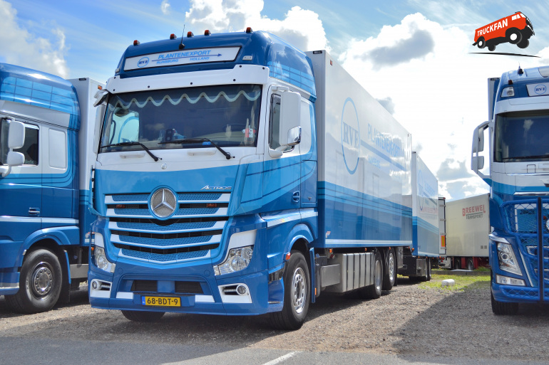 Foto Mercedes-Benz Actros MP4 van RVE Plantenhandel bv - TruckFan