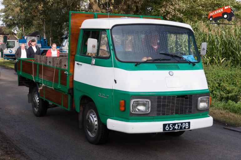 Foto Mercedes-Benz L207 #1004519 - TruckFan