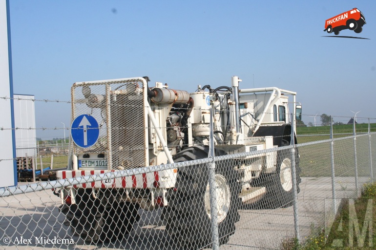 Foto Mertz Seismic Vehicle M18-612 #1454105 - TruckFan