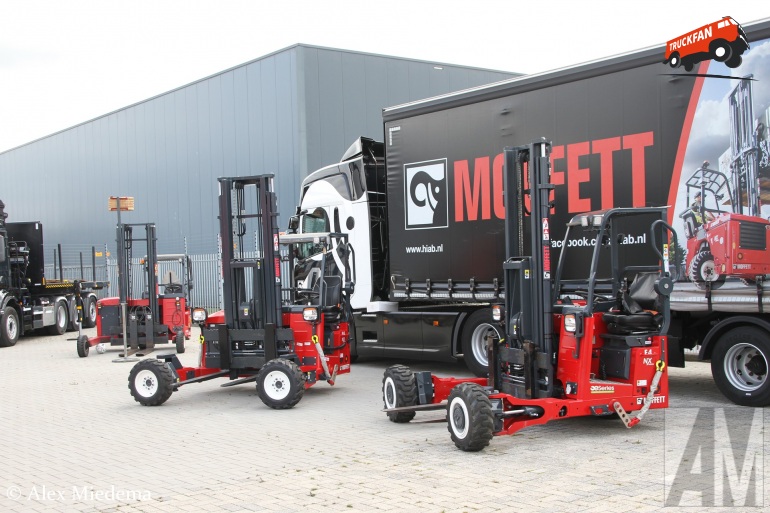 Foto Moffett meeneemheftruck van Cargotec - TruckFan
