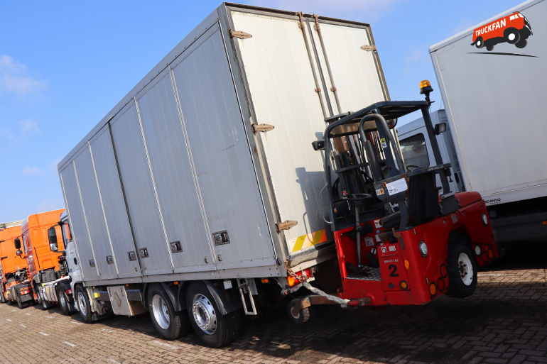 Foto Moffett meeneemheftruck #1486551 - TruckFan