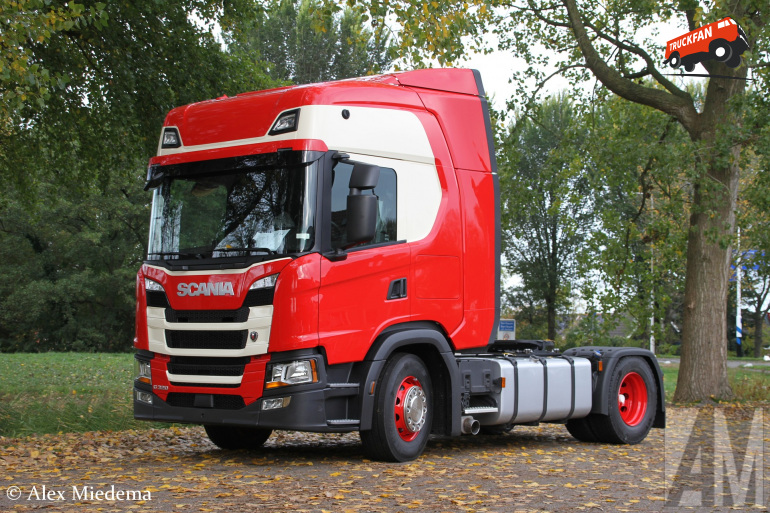 Foto Scania G320 van De Vries en Zn. Hallum - TruckFan
