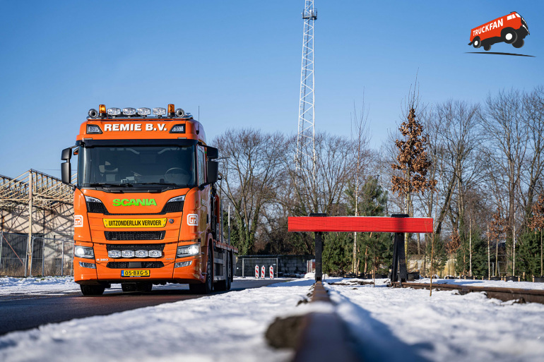 Foto Scania R360 van Remie Transport B.V. - TruckFan