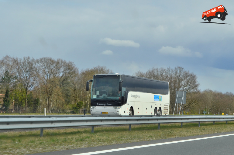 Foto Van Hool touringcar van Kassing-de Raaphof B.V. - TruckFan