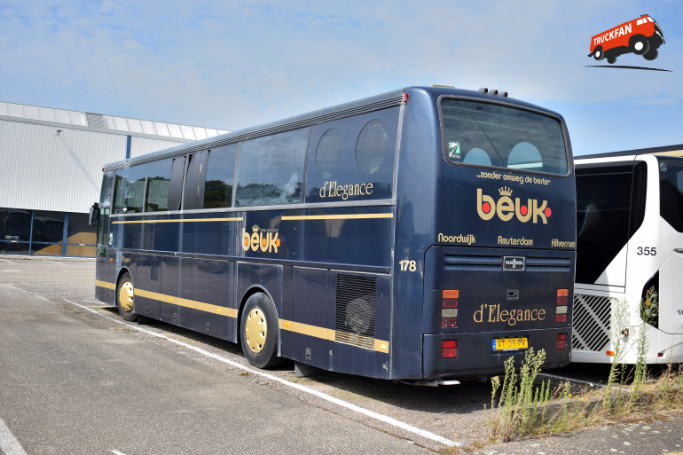 Foto Van Hool T815 Acron van Koninklijke Beuk Touringcars - TruckFan