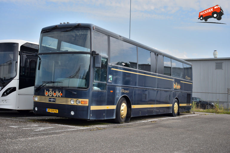 Foto Van Hool T815 Acron van Koninklijke Beuk Touringcars - TruckFan