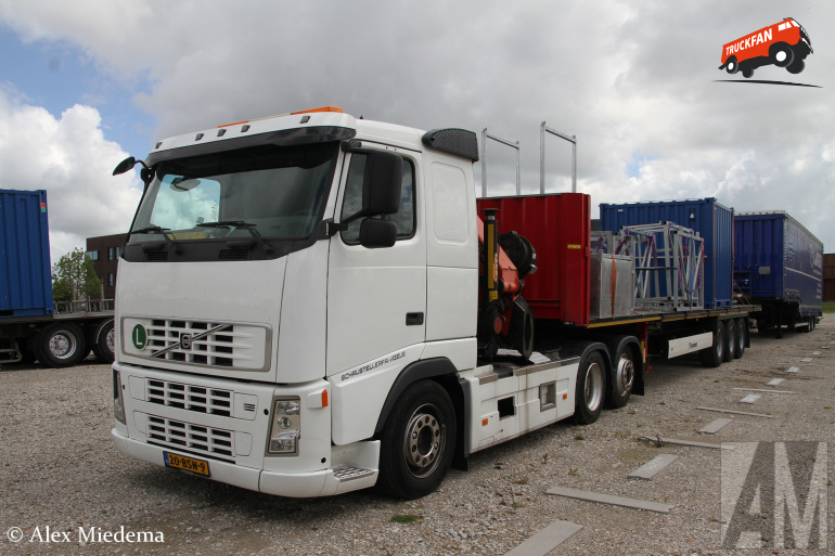 Foto Volvo FH 2nd gen van kermis - TruckFan